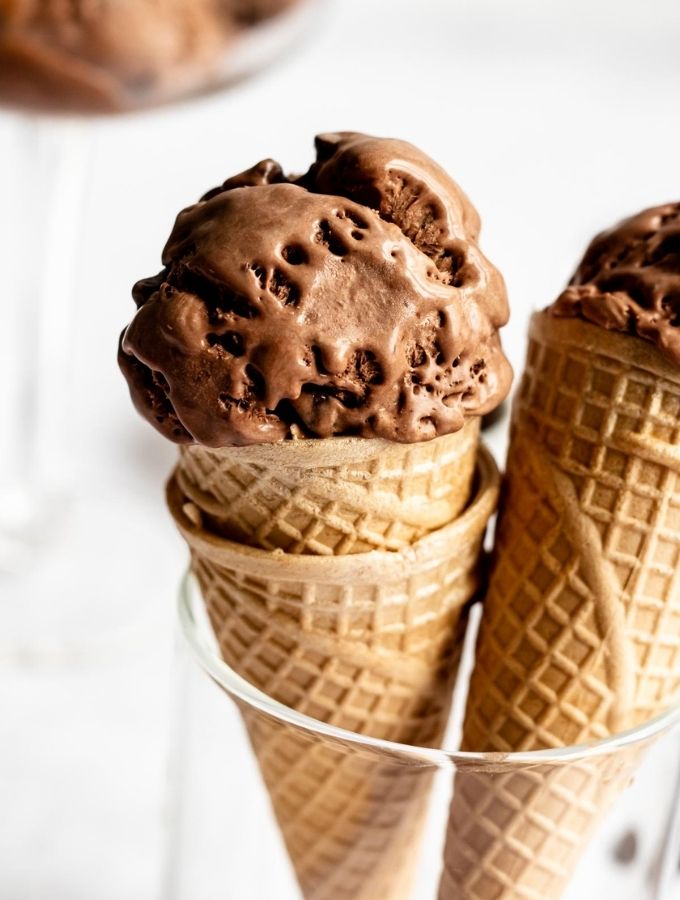 Homemade Chocolate Ice Cream (no churn) - Rich And Delish