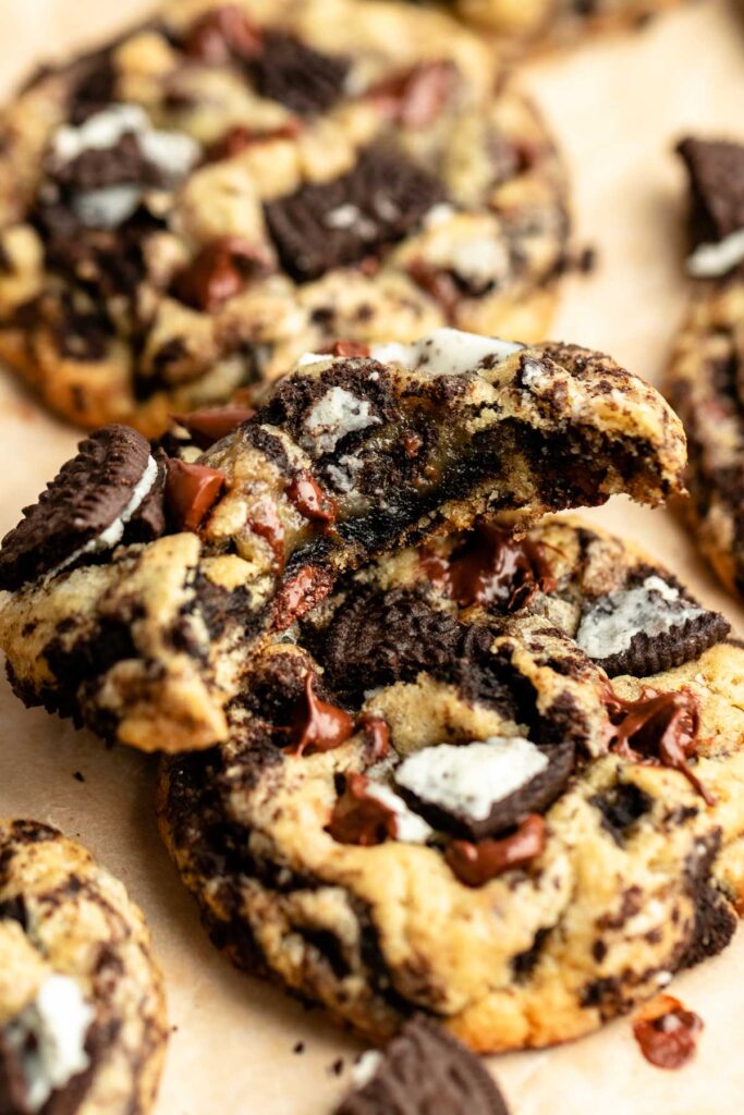 Chewy Oreo Chocolate Chip Cookies - Rich And Delish