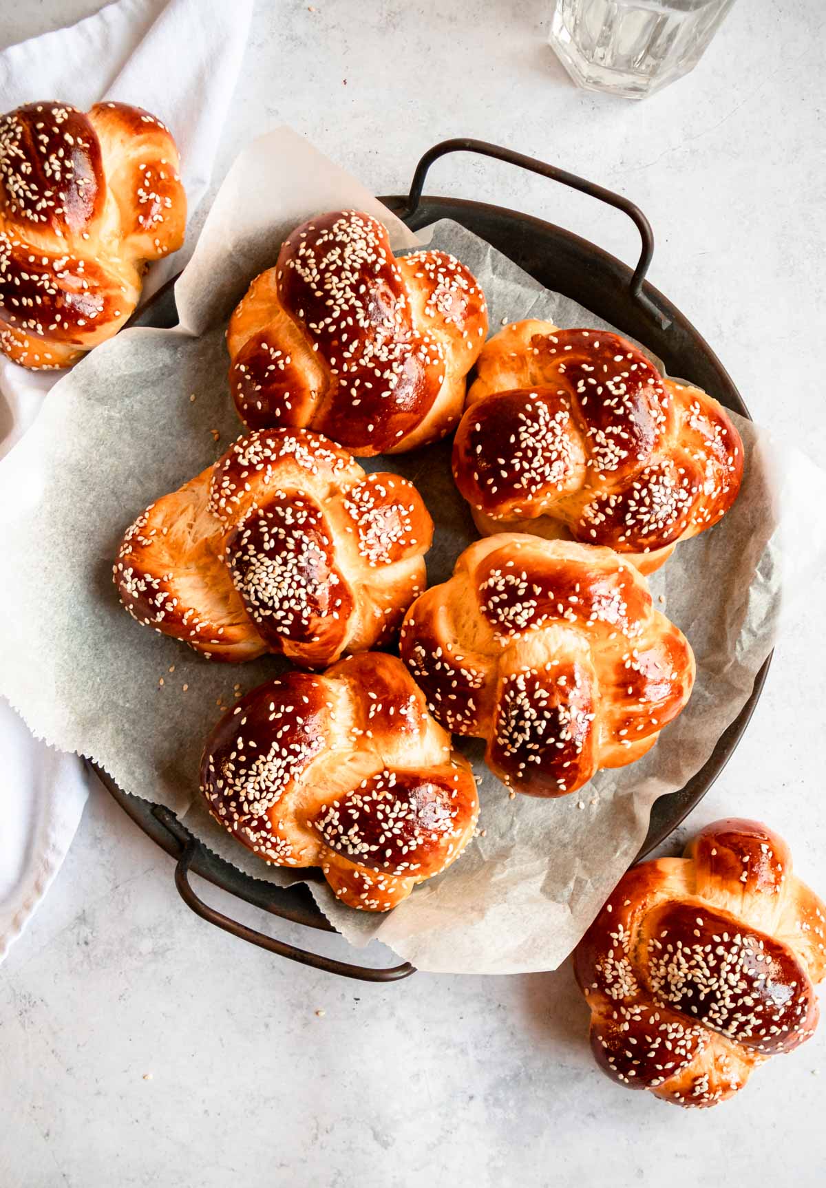 Challah Buns (Challah Rolls) - Rich And Delish