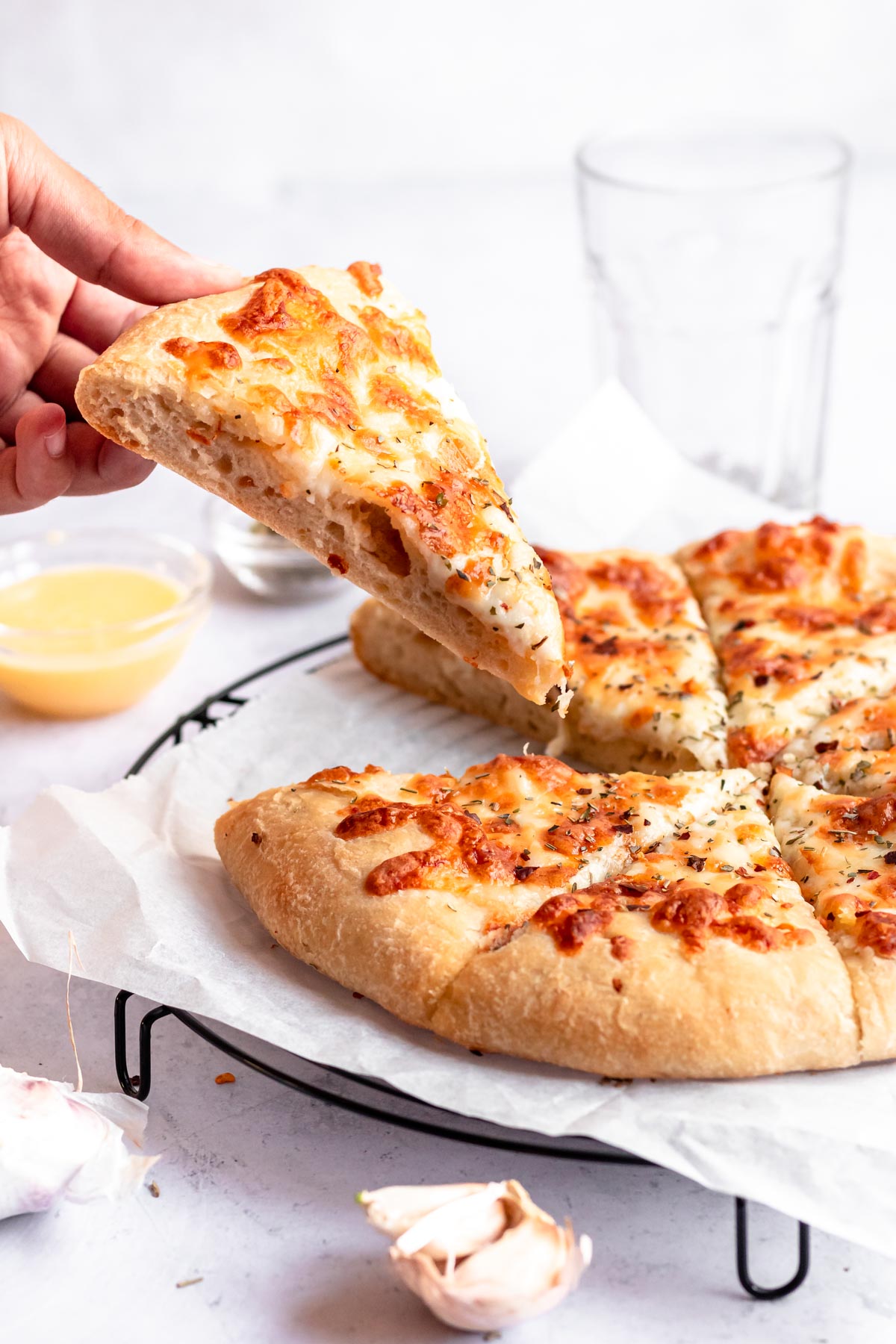 Best Cheesy Garlic Pizza - Rich And Delish