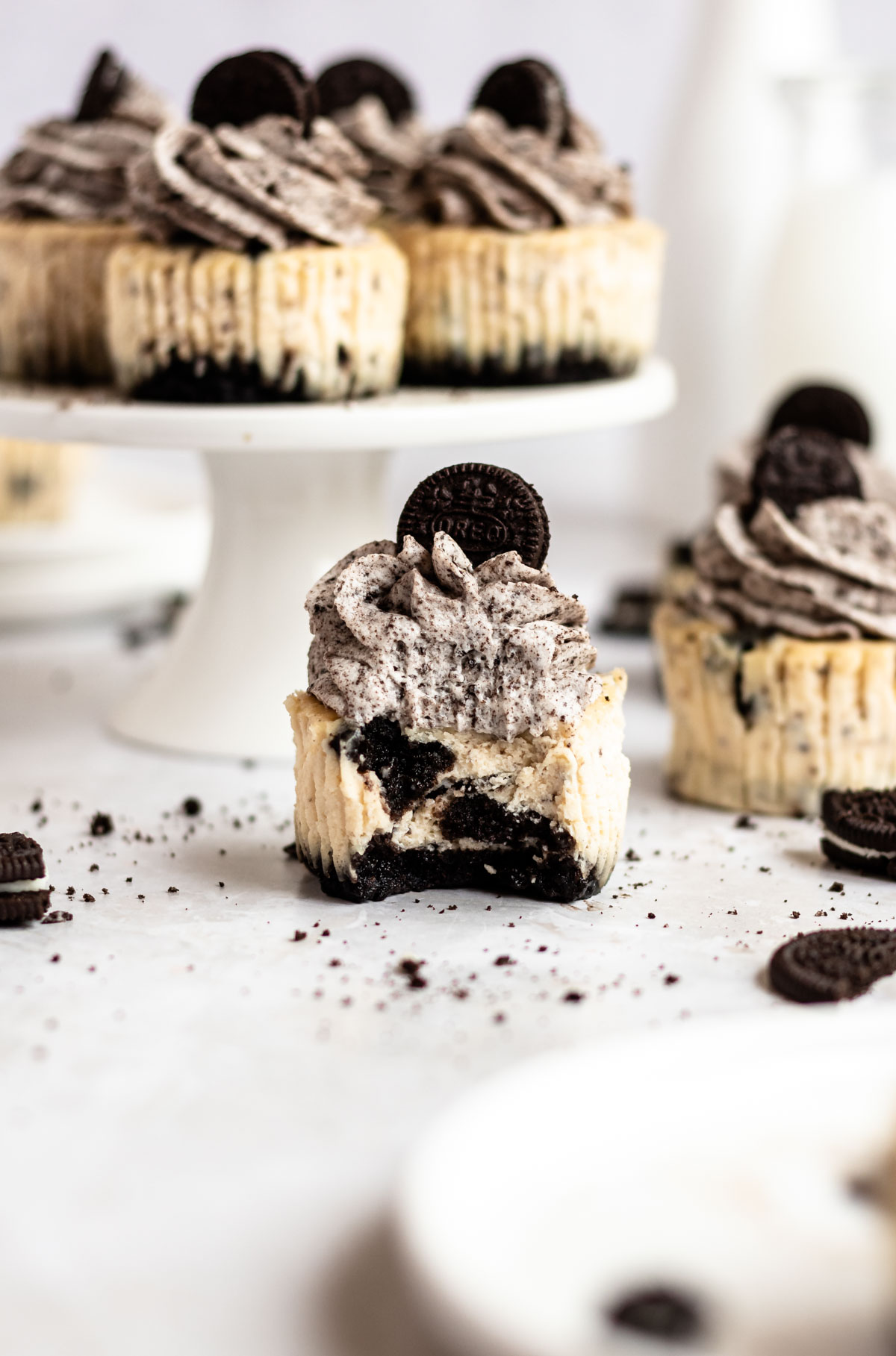 Mini Oreo Cheesecakes (30 Minutes) - Rich And Delish