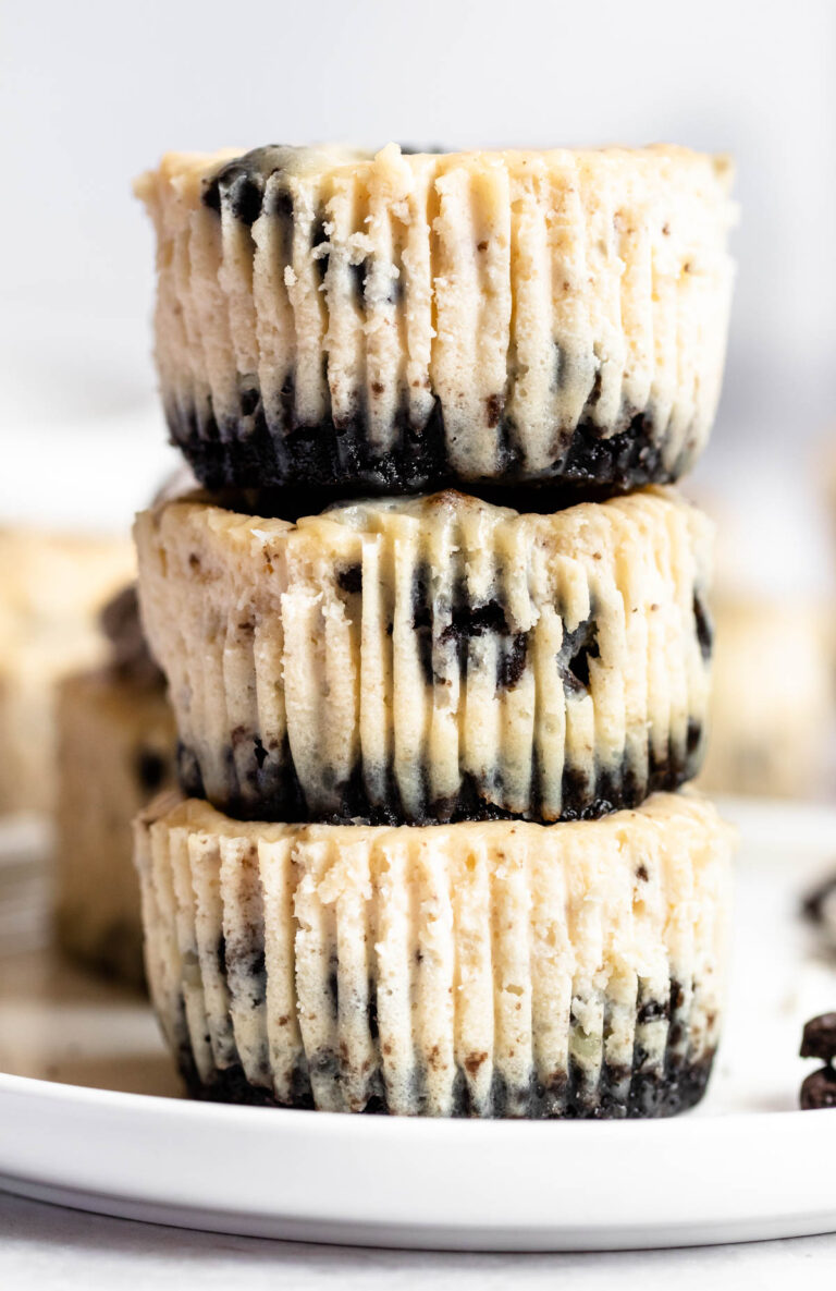 Mini Oreo Cheesecakes (30 Minutes) - Rich And Delish