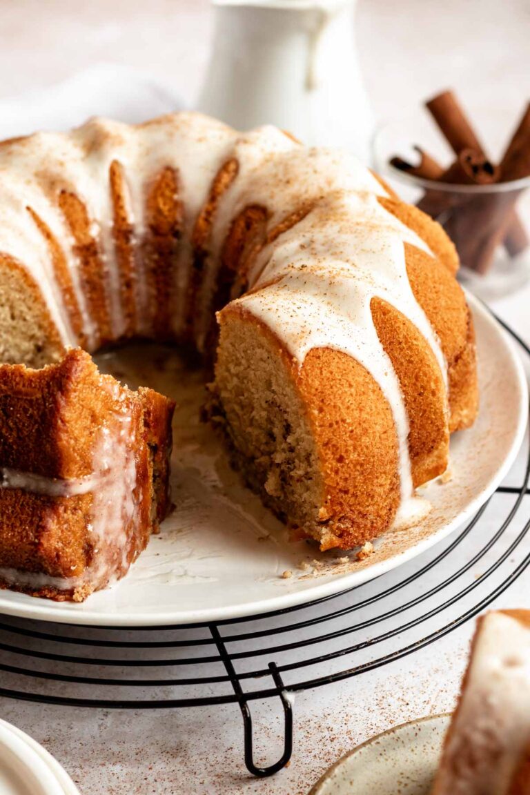 Easy Cinnamon Bundt Cake - Rich And Delish