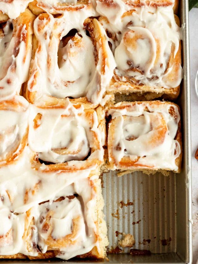 Apple Cinnamon Rolls With Apple Pie Filling - Rich And Delish