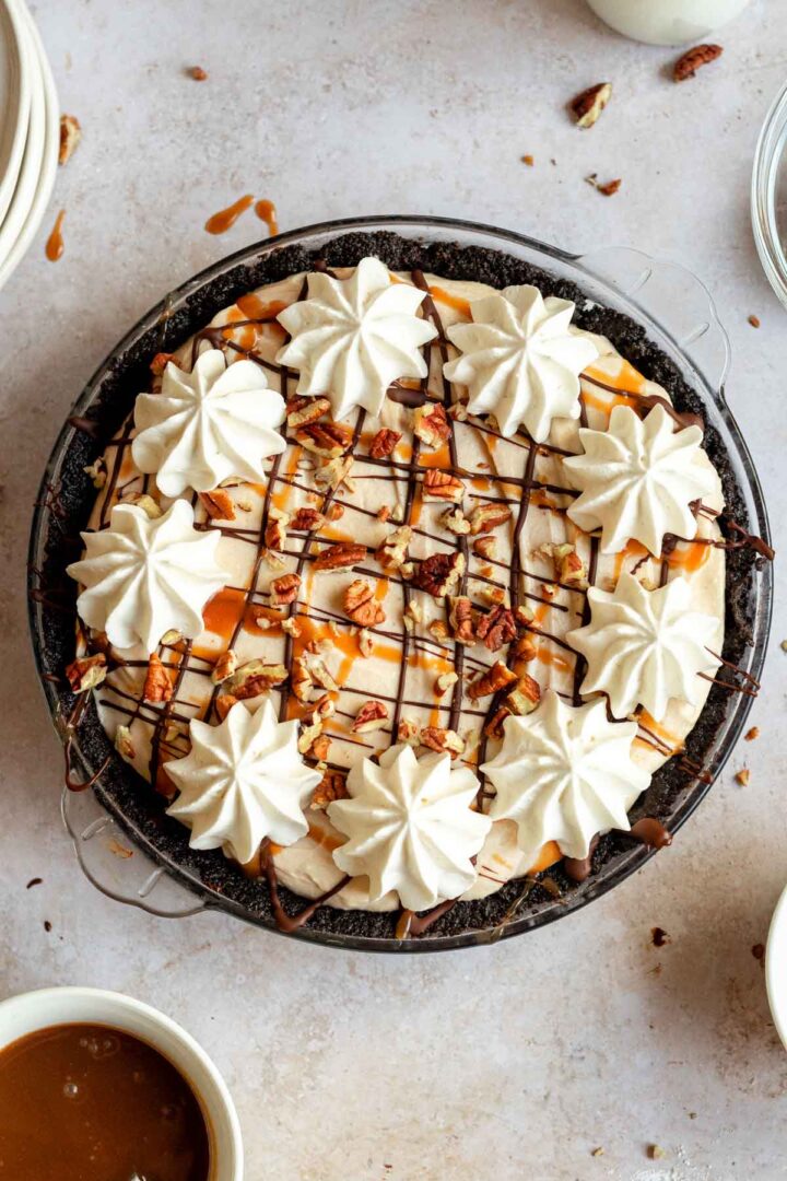 Creamy Turtle Pie (No Bake) - Rich And Delish