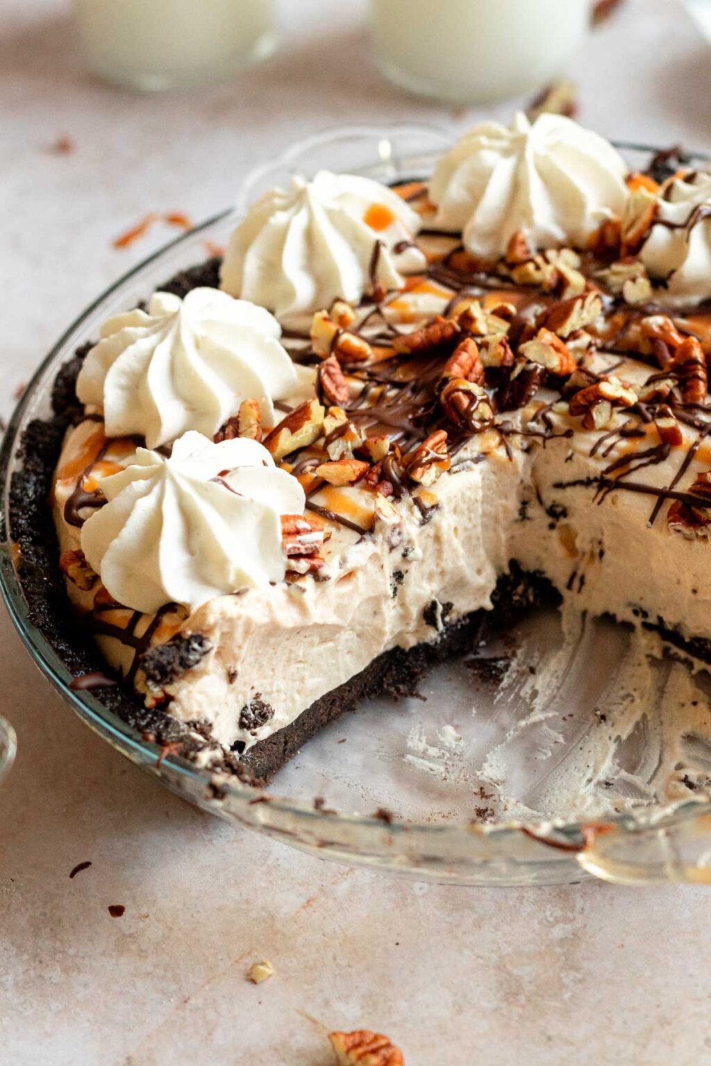 Creamy Turtle Pie (No Bake) - Rich And Delish