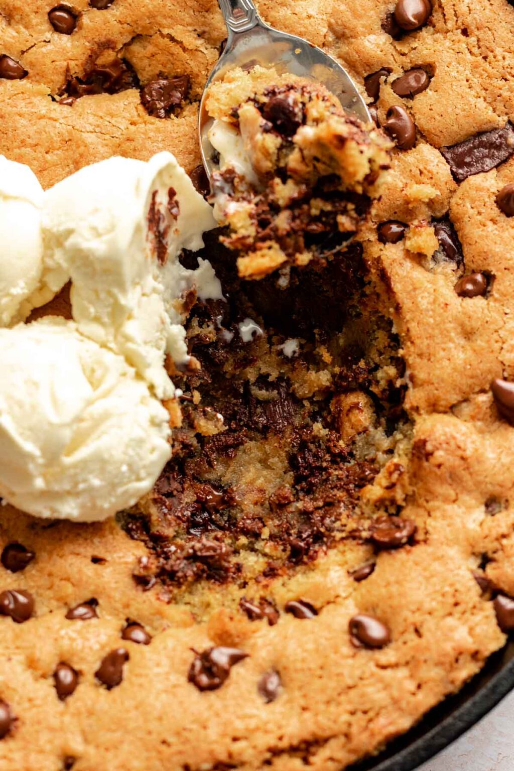 The BEST Homemade Pizookie (Pizza Cookie) - Rich And Delish