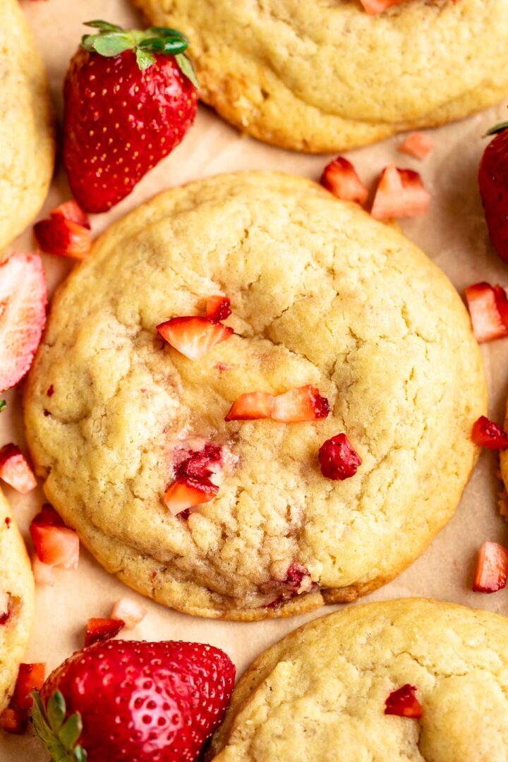 Soft Strawberry Cheesecake Cookies - Rich And Delish
