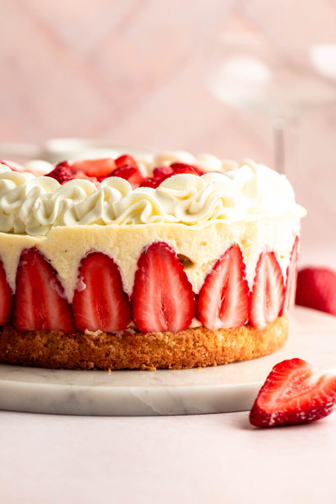 Fraisier Cake (French Strawberry Cake) - Rich And Delish