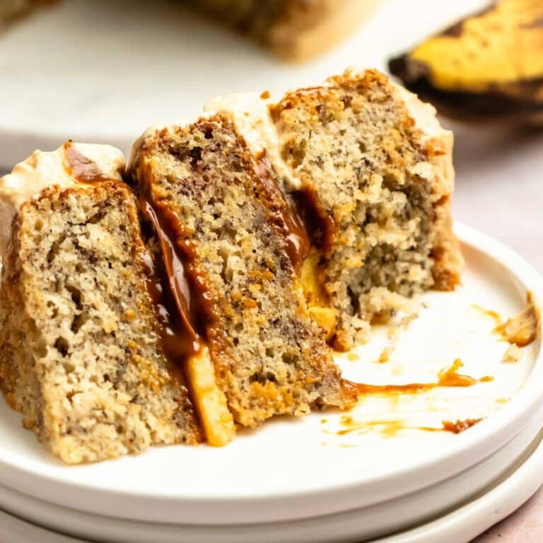Easy Banoffee Cake (One Bowl) - Rich And Delish