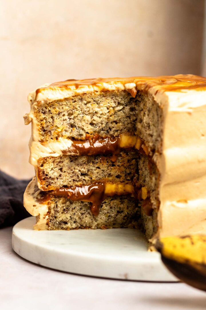 Easy Banoffee Cake (One Bowl) - Rich And Delish