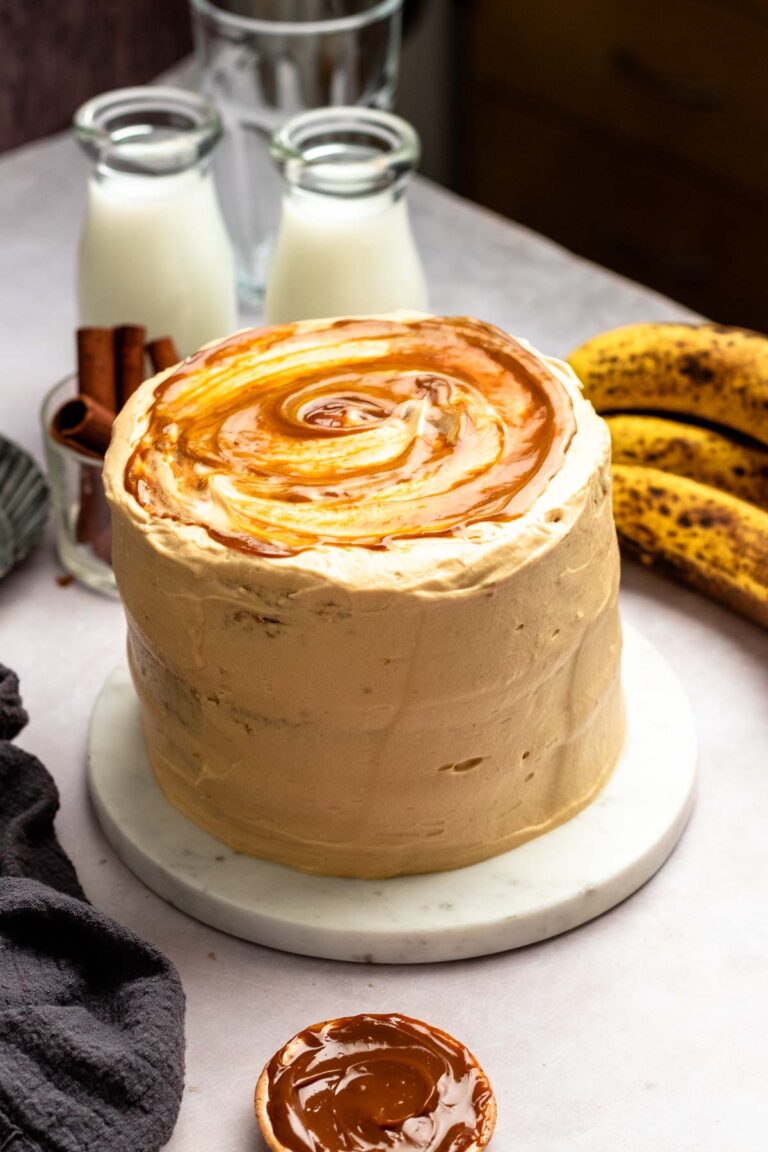 Easy Banoffee Cake (One Bowl) - Rich And Delish